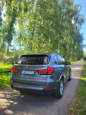 Grey BMW X5 2015 in Kaunas, with an engine capacity of 2.98 L and mileage of 254 thousand km for 15000 €, photo 5 on AUTOMOTO.COM.LV