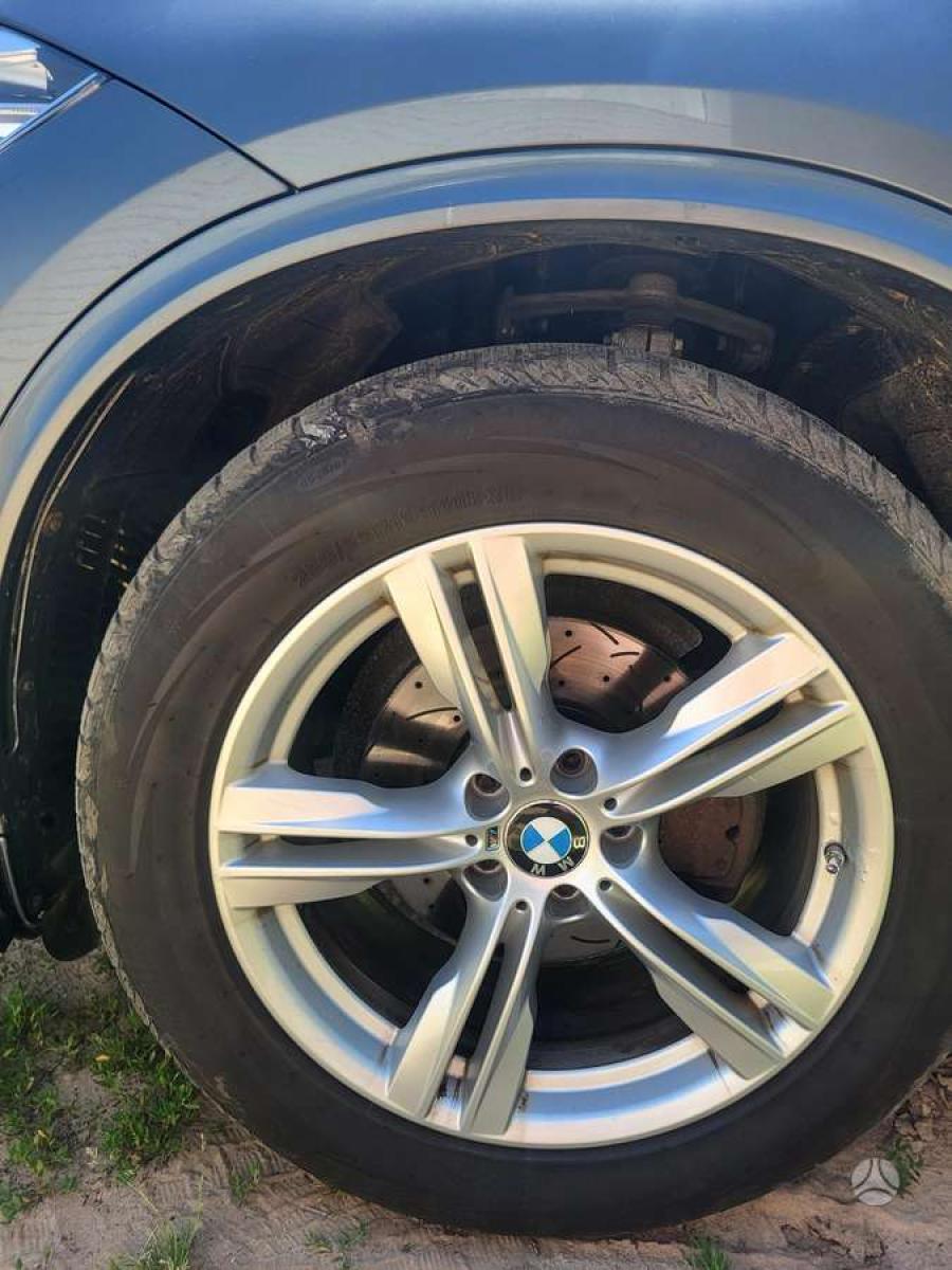Grey BMW X5 2015 in Kaunas, with an engine capacity of 2.98 L and mileage of 254 thousand km for 15000 €, photo 12 on AUTOMOTO.COM.LV