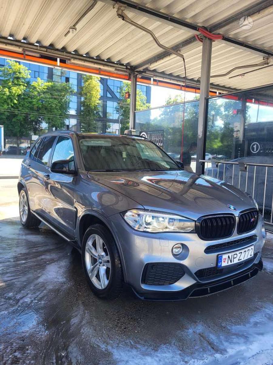 Grey BMW X5 2015 in Kaunas, with an engine capacity of 2.98 L and mileage of 254 thousand km for 15000 €, photo 21 on AUTOMOTO.COM.LV