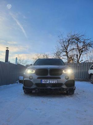 Grey BMW X5 2015 in Kaunas, with an engine capacity of 2.98 L and mileage of 254 thousand km for 15000 €, photo 24 on AUTOMOTO.COM.LV