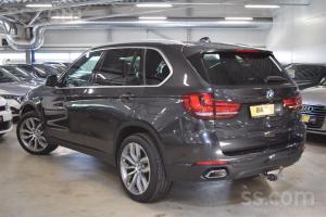 Grey BMW X5 2015 in Riga, with an engine capacity of 3.00 L and mileage of 181 thousand km for 19900 €, photo 3 on AUTOMOTO.COM.LV