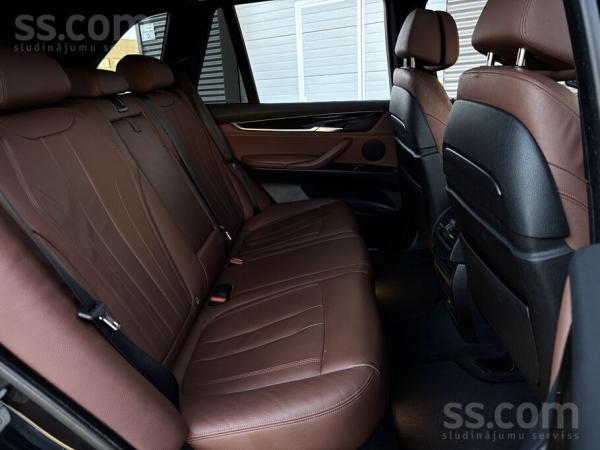 Grey BMW X5 2015 in Riga, with an engine capacity of 3.00 L and mileage of 210 thousand km for 18750 €, photo 8 on AUTOMOTO.COM.LV