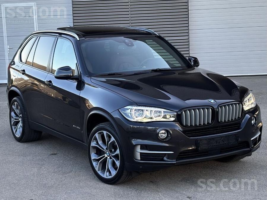 Grey BMW X5 2015 in Riga, with an engine capacity of 3.00 L and mileage of 210 thousand km for 18750 €, photo 4 on AUTOMOTO.COM.LV