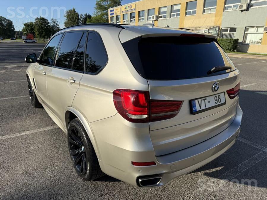 Pelēks BMW X5 2015 Rīga, ar dzinēja tilpumu 3.00 L un nobraukumu 184 tūkst. km par 21900 €, foto 7 vietnē AUTOMOTO.COM.LV