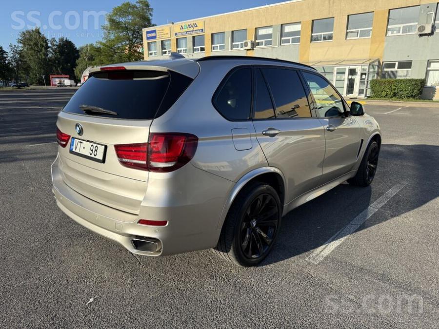Pelēks BMW X5 2015 Rīga, ar dzinēja tilpumu 3.00 L un nobraukumu 184 tūkst. km par 21900 €, foto 8 vietnē AUTOMOTO.COM.LV