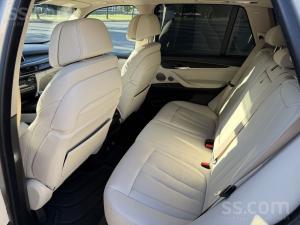 Pelēks BMW X5 2015 Rīga, ar dzinēja tilpumu 3.00 L un nobraukumu 184 tūkst. km par 21900 €, foto 12 vietnē AUTOMOTO.COM.LV
