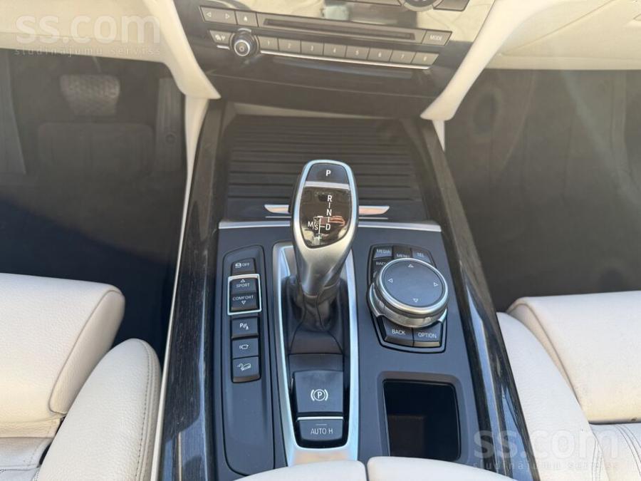 Pelēks BMW X5 2015 Rīga, ar dzinēja tilpumu 3.00 L un nobraukumu 184 tūkst. km par 21900 €, foto 13 vietnē AUTOMOTO.COM.LV