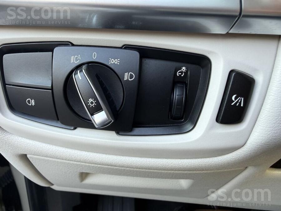 Pelēks BMW X5 2015 Rīga, ar dzinēja tilpumu 3.00 L un nobraukumu 184 tūkst. km par 21900 €, foto 22 vietnē AUTOMOTO.COM.LV
