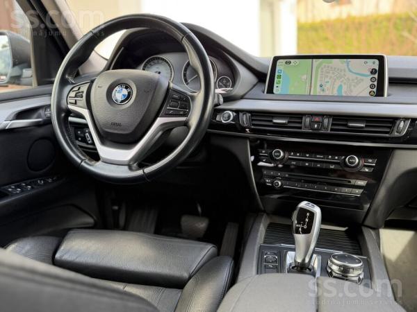 Grey BMW X5 2015 in Riga, with an engine capacity of 2.00 L and mileage of 247 thousand km for 23353 €, photo 2 on AUTOMOTO.COM.LV