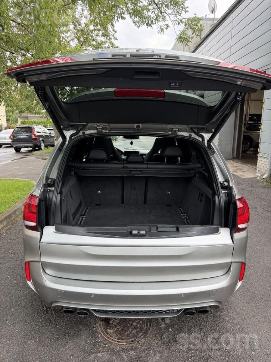 Pelēks BMW X5 2015 Rīga, ar dzinēja tilpumu 4.40 L un nobraukumu 262 tūkst. km par 27000 €, foto 6 vietnē AUTOMOTO.COM.LV