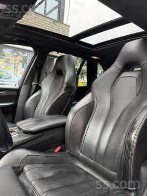 Pelēks BMW X5 2015 Rīga, ar dzinēja tilpumu 4.40 L un nobraukumu 262 tūkst. km par 27000 €, foto 15 vietnē AUTOMOTO.COM.LV