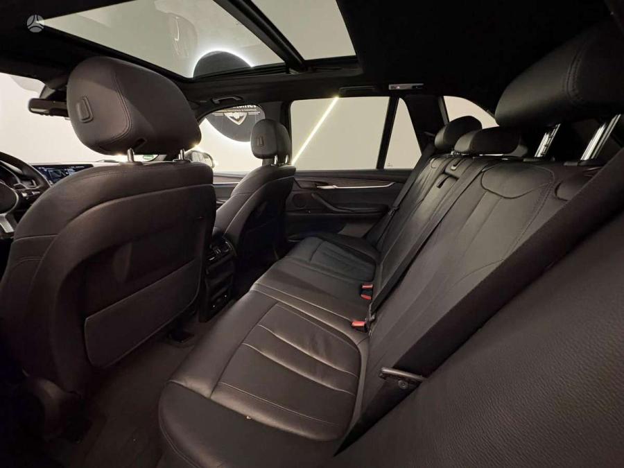 Pelēks BMW X5 2015 Marijampole, ar dzinēja tilpumu 2.99 L un nobraukumu 258 tūkst. km par 19999 €, foto 23 vietnē AUTOMOTO.COM.LV