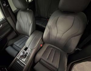 Pelēks BMW X5 2015 Marijampole, ar dzinēja tilpumu 2.99 L un nobraukumu 258 tūkst. km par 19999 €, foto 27 vietnē AUTOMOTO.COM.LV