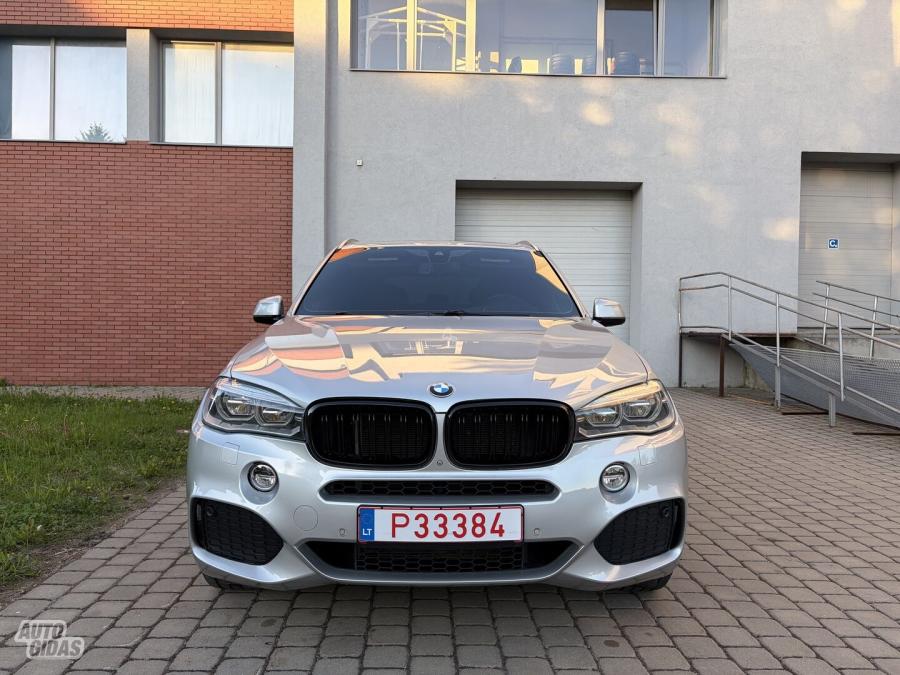 Grey BMW X5 2015 in Alytus, with an engine capacity of 4.40 L and mileage of 149 thousand km for 14800 €, photo 9 on AUTOMOTO.COM.LV