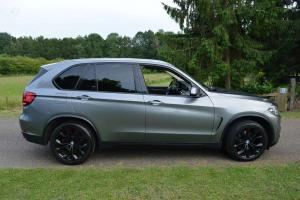 Grey BMW X5 2015 in Marijampole, with an engine capacity of 2.99 L and mileage of 269 thousand km for 18450 €, photo 20 on AUTOMOTO.COM.LV