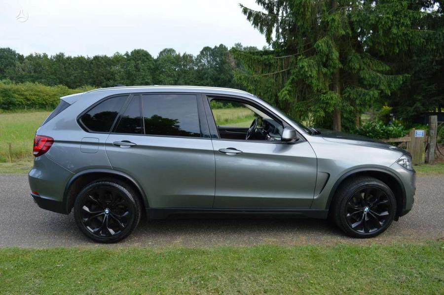 Grey BMW X5 2015 in Marijampole, with an engine capacity of 2.99 L and mileage of 269 thousand km for 18450 €, photo 20 on AUTOMOTO.COM.LV