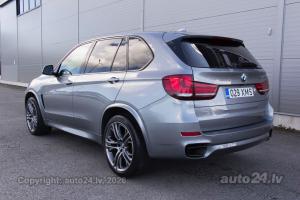 Pelēks BMW X5 2015 Tallina, ar dzinēja tilpumu 3.00 L un nobraukumu 232 tūkst. km par 19990 €, foto 22 vietnē AUTOMOTO.COM.LV