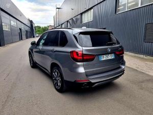 Grey BMW X5 2015 in Kaunas, with an engine capacity of 2.99 L and mileage of 201 thousand km for 16000 €, photo 7 on AUTOMOTO.COM.LV