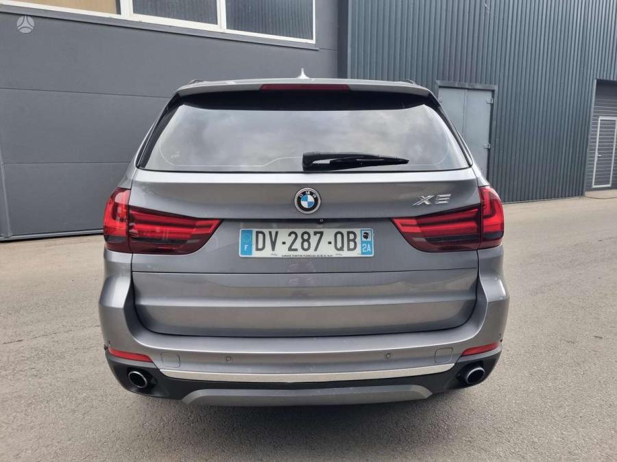 Grey BMW X5 2015 in Kaunas, with an engine capacity of 2.99 L and mileage of 201 thousand km for 16000 €, photo 10 on AUTOMOTO.COM.LV