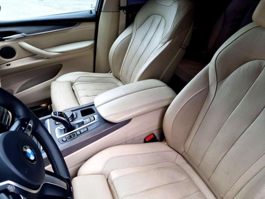 Grey BMW X5 2015 in Kaunas, with an engine capacity of 2.99 L and mileage of 201 thousand km for 16000 €, photo 13 on AUTOMOTO.COM.LV