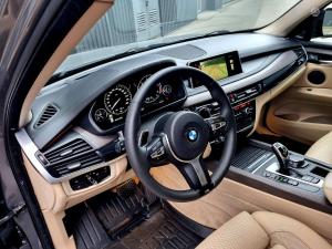 Grey BMW X5 2015 in Kaunas, with an engine capacity of 2.99 L and mileage of 201 thousand km for 16000 €, photo 14 on AUTOMOTO.COM.LV