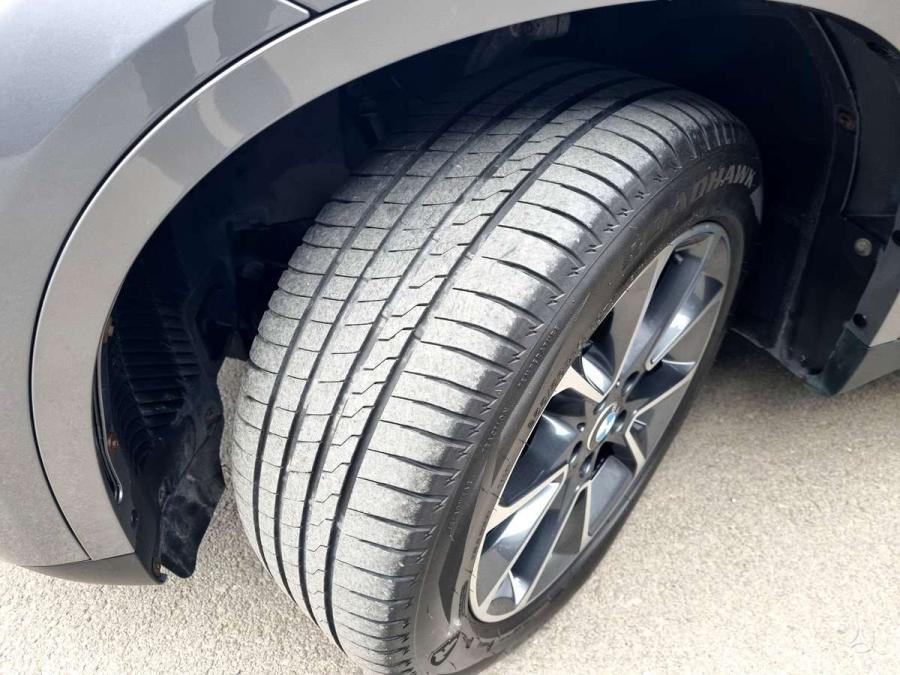 Grey BMW X5 2015 in Kaunas, with an engine capacity of 2.99 L and mileage of 201 thousand km for 16000 €, photo 17 on AUTOMOTO.COM.LV