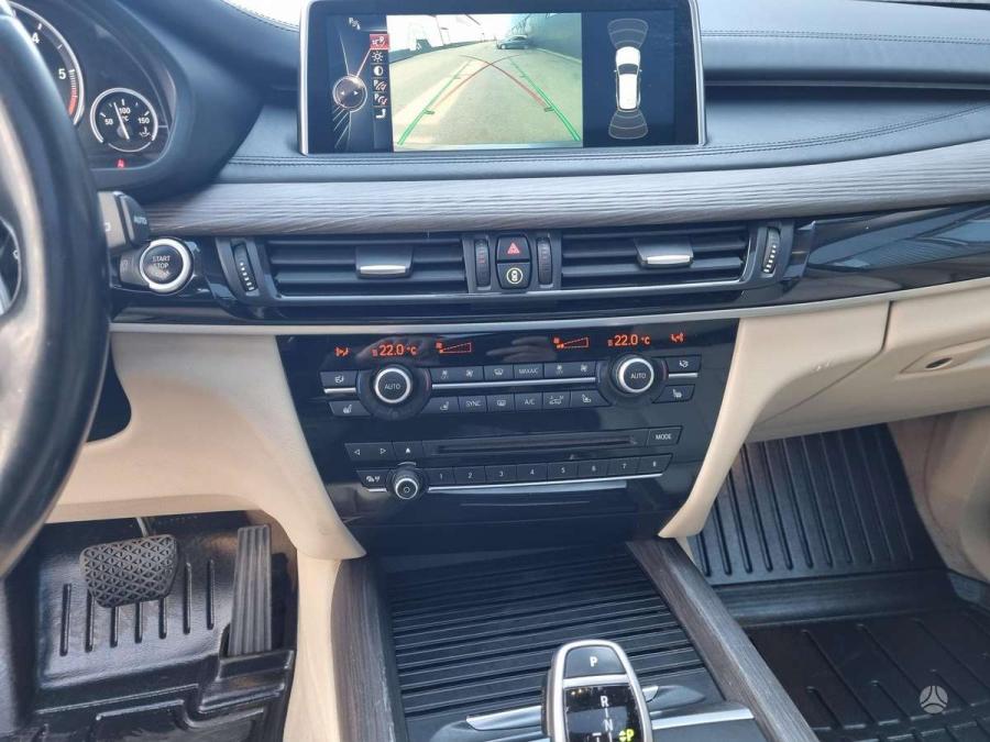 Grey BMW X5 2015 in Kaunas, with an engine capacity of 2.99 L and mileage of 201 thousand km for 16000 €, photo 21 on AUTOMOTO.COM.LV