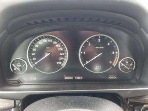 Grey BMW X5 2015 in Kaunas, with an engine capacity of 2.99 L and mileage of 201 thousand km for 16000 €, photo 22 on AUTOMOTO.COM.LV