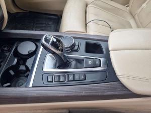 Grey BMW X5 2015 in Kaunas, with an engine capacity of 2.99 L and mileage of 201 thousand km for 16000 €, photo 23 on AUTOMOTO.COM.LV