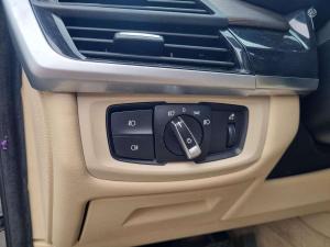 Grey BMW X5 2015 in Kaunas, with an engine capacity of 2.99 L and mileage of 201 thousand km for 16000 €, photo 25 on AUTOMOTO.COM.LV