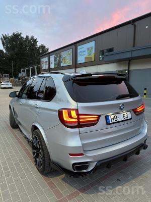 Grey BMW X5 2015 in Bauska, with an engine capacity of 3.00 L and mileage of 333 thousand km for 20543 €, photo 4 on AUTOMOTO.COM.LV
