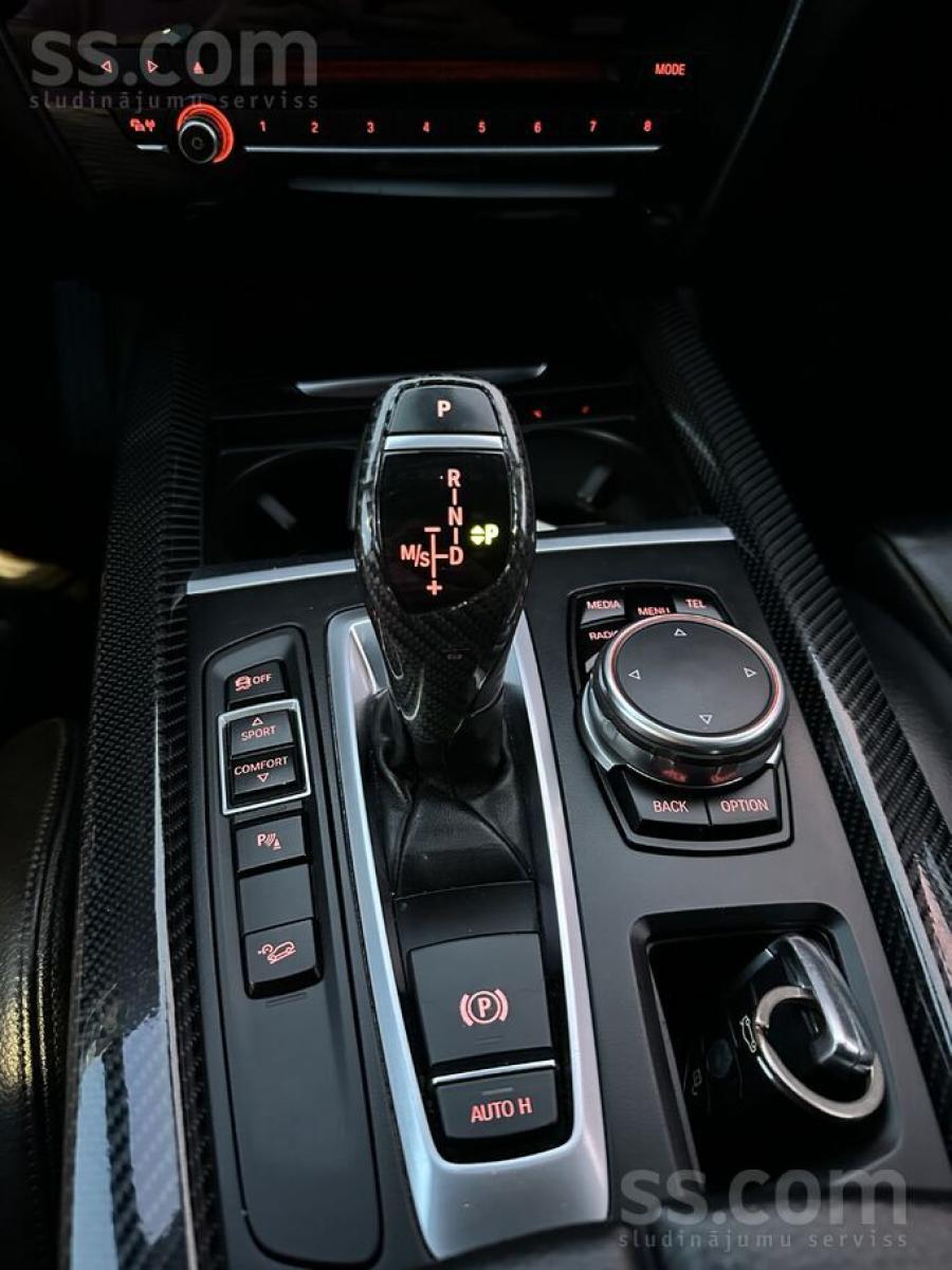 Grey BMW X5 2015 in Bauska, with an engine capacity of 3.00 L and mileage of 333 thousand km for 20543 €, photo 15 on AUTOMOTO.COM.LV