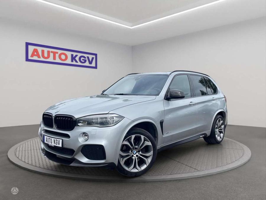 Pelēks BMW X5 2015 Viļņa, ar dzinēja tilpumu 3.00 L un nobraukumu 318 tūkst. km par 19999 €, foto 1 vietnē AUTOMOTO.COM.LV