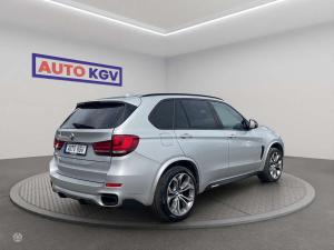 Pelēks BMW X5 2015 Viļņa, ar dzinēja tilpumu 3.00 L un nobraukumu 318 tūkst. km par 19999 €, foto 6 vietnē AUTOMOTO.COM.LV