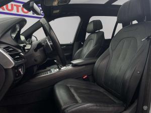 Pelēks BMW X5 2015 Viļņa, ar dzinēja tilpumu 3.00 L un nobraukumu 318 tūkst. km par 19999 €, foto 15 vietnē AUTOMOTO.COM.LV