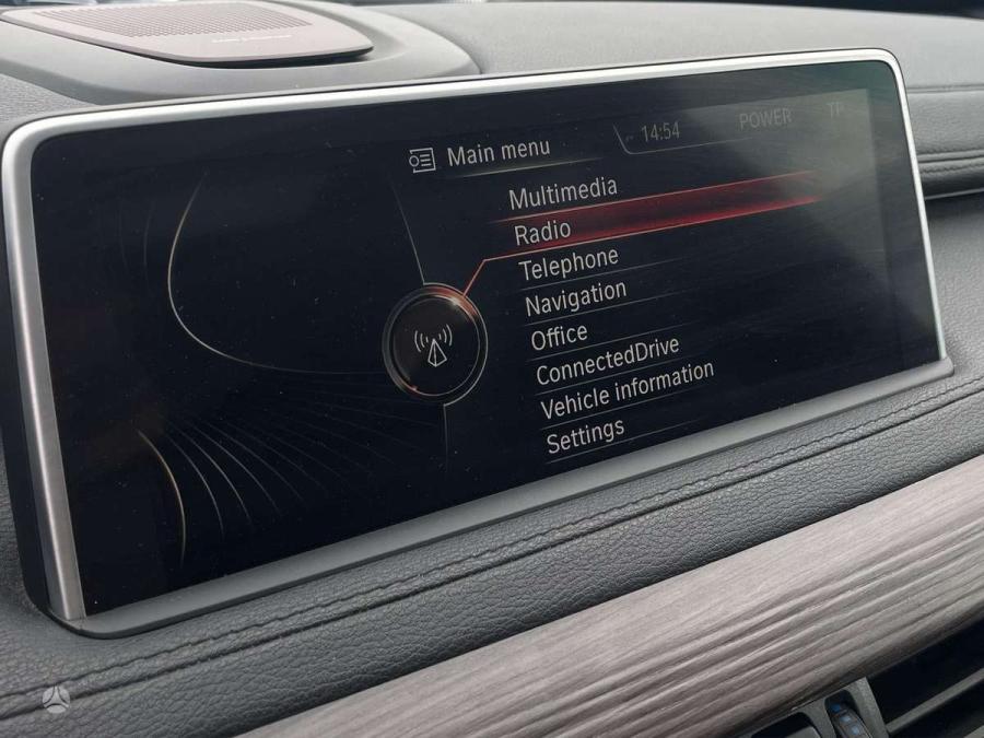 Pelēks BMW X5 2015 Viļņa, ar dzinēja tilpumu 3.00 L un nobraukumu 318 tūkst. km par 19999 €, foto 18 vietnē AUTOMOTO.COM.LV