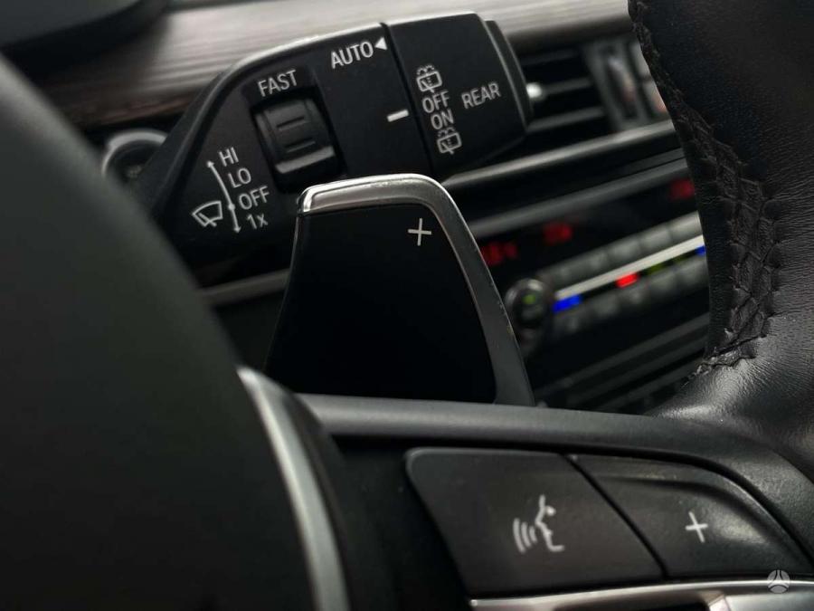 Pelēks BMW X5 2015 Viļņa, ar dzinēja tilpumu 3.00 L un nobraukumu 318 tūkst. km par 19999 €, foto 19 vietnē AUTOMOTO.COM.LV
