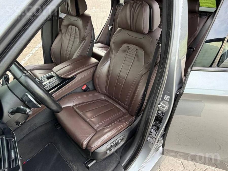 Grey BMW X5 2015 in Riga, with an engine capacity of 3.00 L and mileage of 0 thousand km for 19900 €, photo 17 on AUTOMOTO.COM.LV