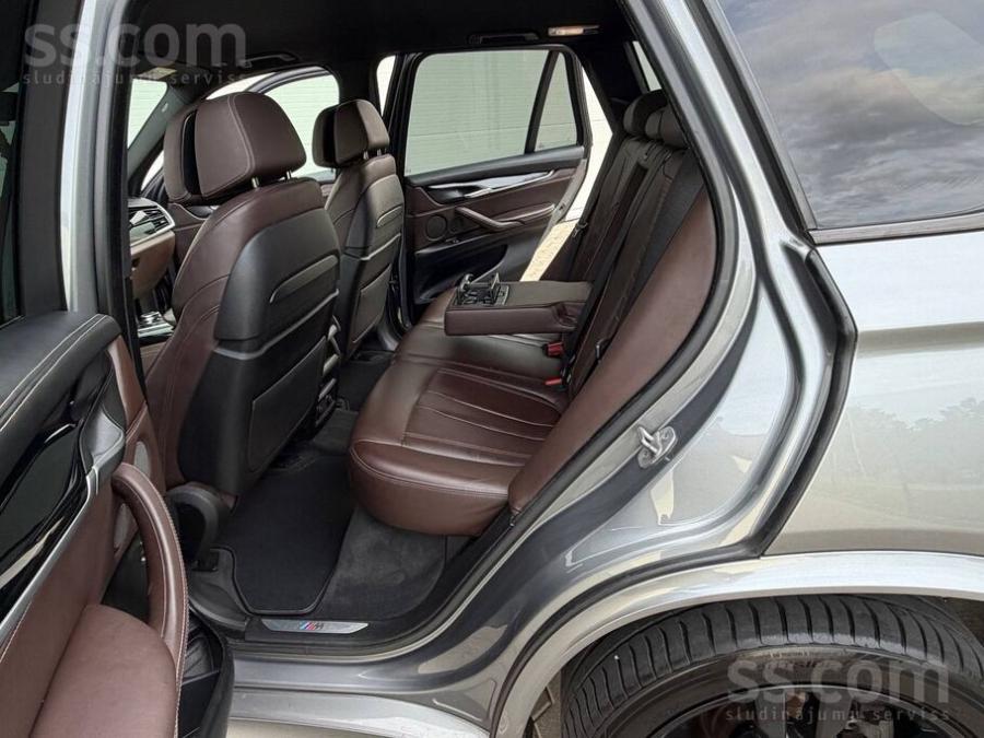 Grey BMW X5 2015 in Riga, with an engine capacity of 3.00 L and mileage of 0 thousand km for 19900 €, photo 23 on AUTOMOTO.COM.LV