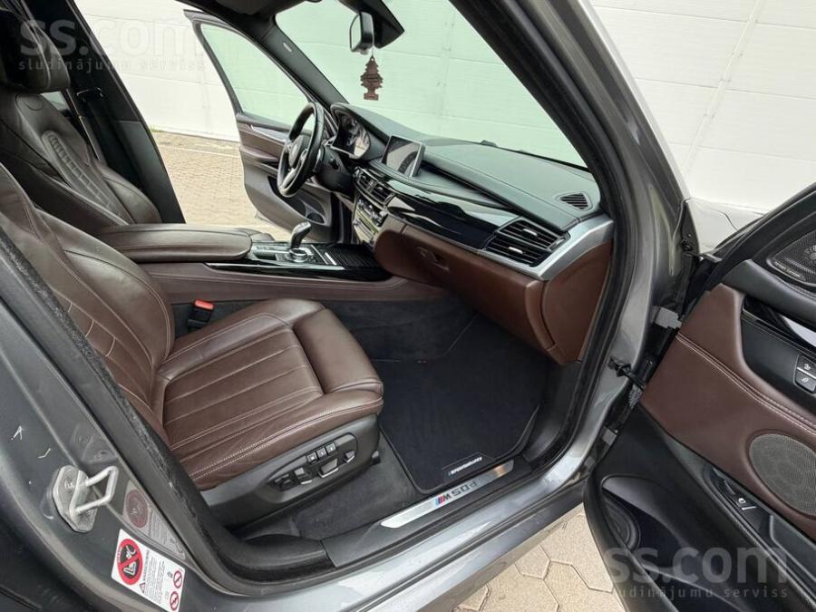 Grey BMW X5 2015 in Riga, with an engine capacity of 3.00 L and mileage of 0 thousand km for 19900 €, photo 26 on AUTOMOTO.COM.LV