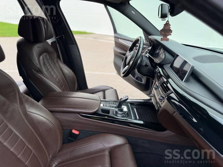 Grey BMW X5 2015 in Riga, with an engine capacity of 3.00 L and mileage of 0 thousand km for 19900 €, photo 27 on AUTOMOTO.COM.LV