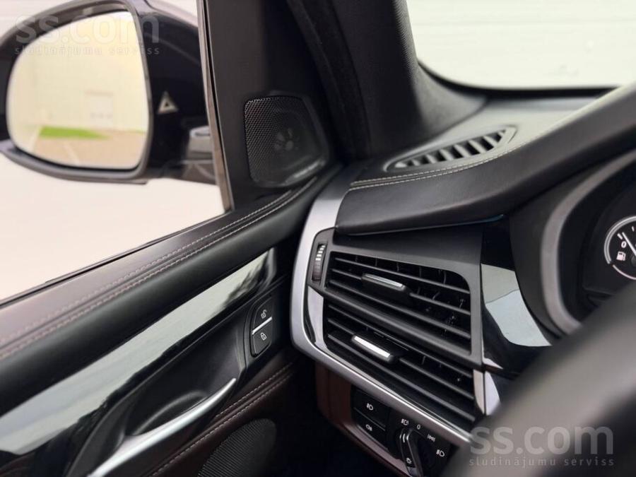 Grey BMW X5 2015 in Riga, with an engine capacity of 3.00 L and mileage of 0 thousand km for 19900 €, photo 31 on AUTOMOTO.COM.LV