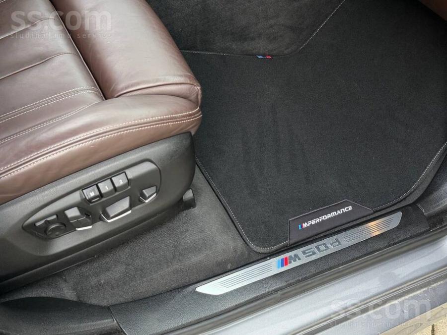 Grey BMW X5 2015 in Riga, with an engine capacity of 3.00 L and mileage of 0 thousand km for 19900 €, photo 33 on AUTOMOTO.COM.LV