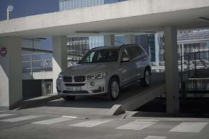 Pelēks BMW X5 2015 Viļņa, ar dzinēja tilpumu 2.98 L un nobraukumu 50 tūkst. km par 22400 €, foto 5 vietnē AUTOMOTO.COM.LV