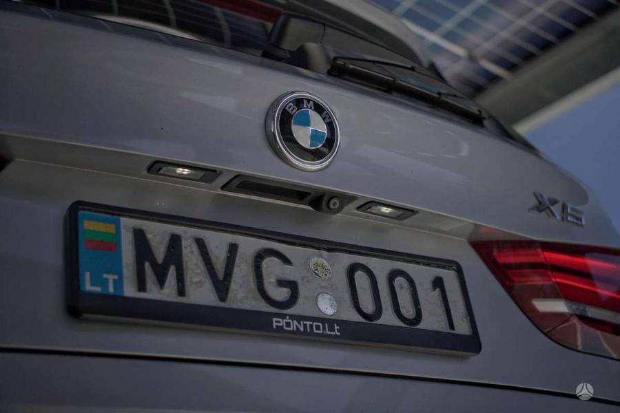 Pelēks BMW X5 2015 Viļņa, ar dzinēja tilpumu 2.98 L un nobraukumu 50 tūkst. km par 22400 €, foto 8 vietnē AUTOMOTO.COM.LV