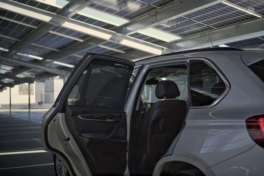 Pelēks BMW X5 2015 Viļņa, ar dzinēja tilpumu 2.98 L un nobraukumu 50 tūkst. km par 22400 €, foto 12 vietnē AUTOMOTO.COM.LV