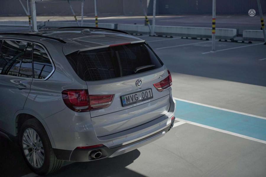 Pelēks BMW X5 2015 Viļņa, ar dzinēja tilpumu 2.98 L un nobraukumu 50 tūkst. km par 22400 €, foto 13 vietnē AUTOMOTO.COM.LV