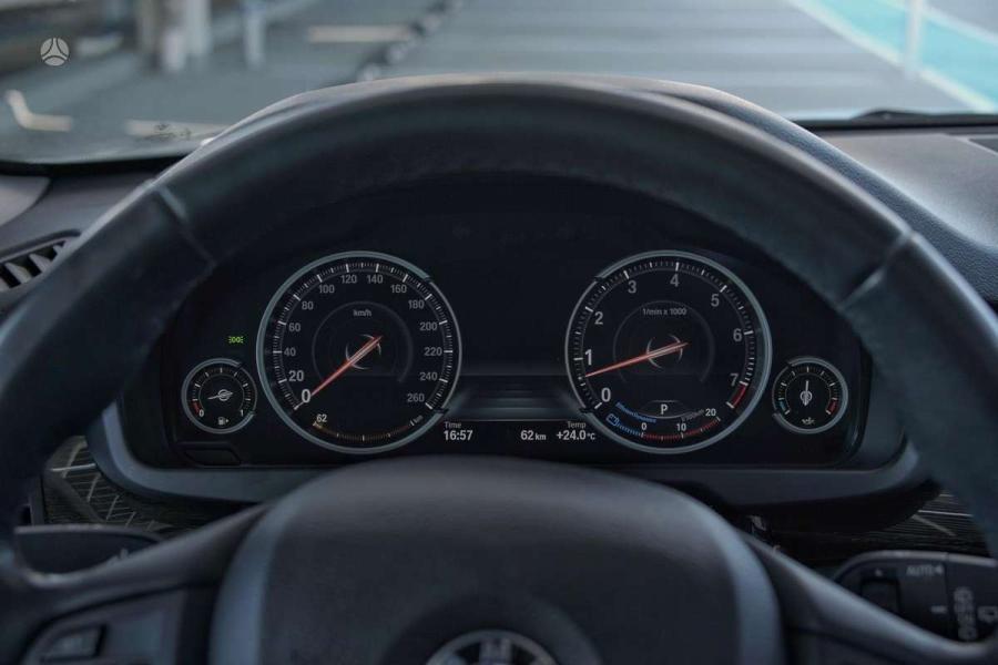 Pelēks BMW X5 2015 Viļņa, ar dzinēja tilpumu 2.98 L un nobraukumu 50 tūkst. km par 22400 €, foto 22 vietnē AUTOMOTO.COM.LV