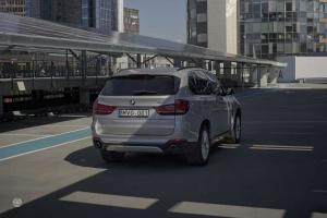 Pelēks BMW X5 2015 Viļņa, ar dzinēja tilpumu 2.98 L un nobraukumu 50 tūkst. km par 22400 €, foto 25 vietnē AUTOMOTO.COM.LV