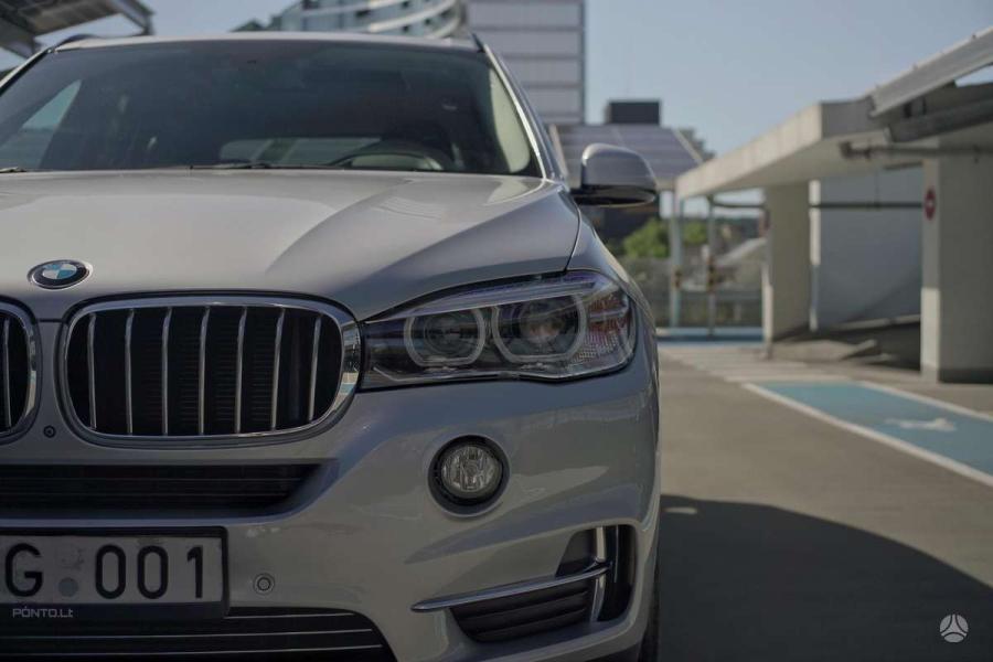 Pelēks BMW X5 2015 Viļņa, ar dzinēja tilpumu 2.98 L un nobraukumu 50 tūkst. km par 22400 €, foto 33 vietnē AUTOMOTO.COM.LV
